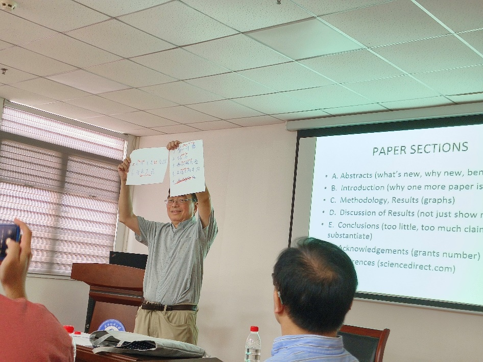 美国新奥尔良大学David Hui教授访问国家重点实验室-纺织新材料与先进加工全国重点实验室